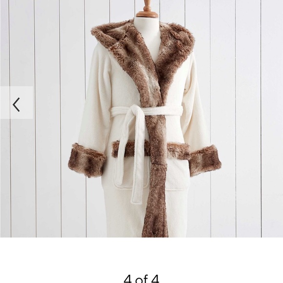 Pottery Barn | Intimates & Sleepwear | Pottery Barn Hooded Fur Trim ...